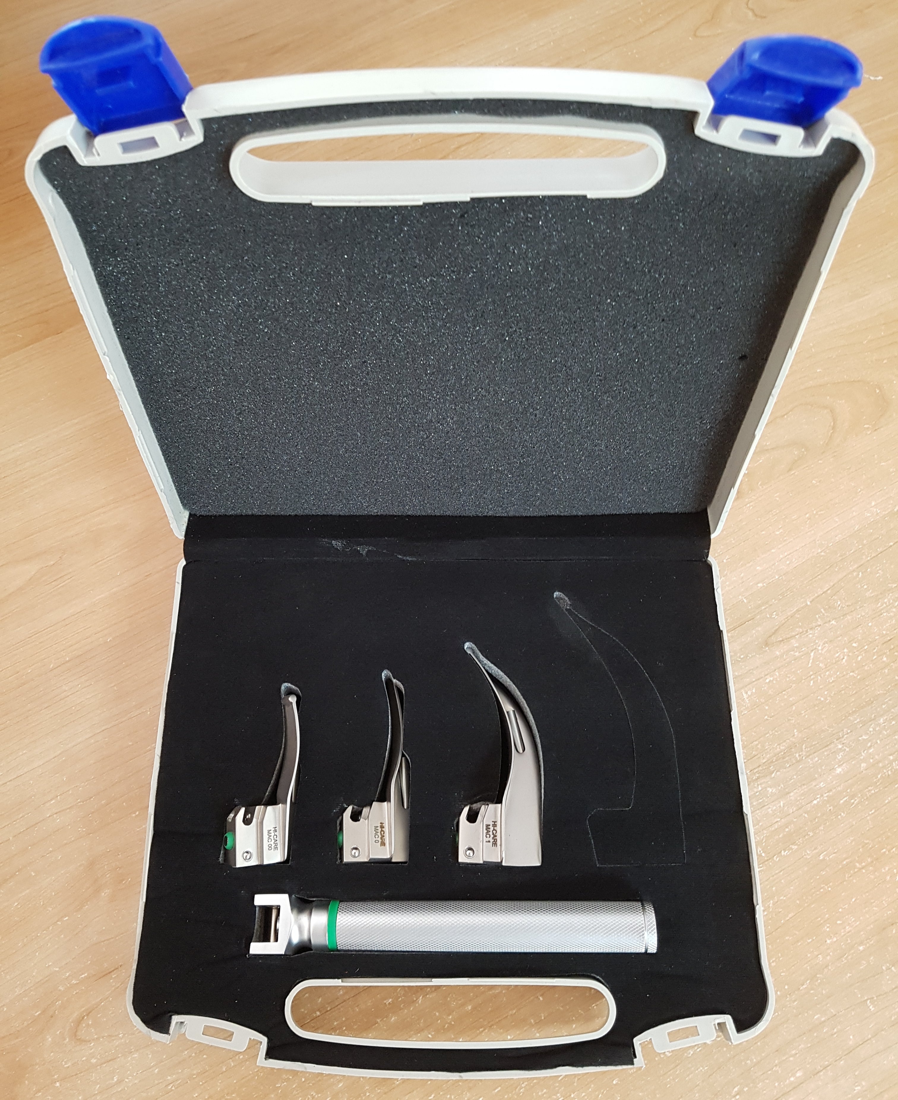 Laryngoscope Set F/O Int Paed 3 Blade Mac – Medisupplies.Shop